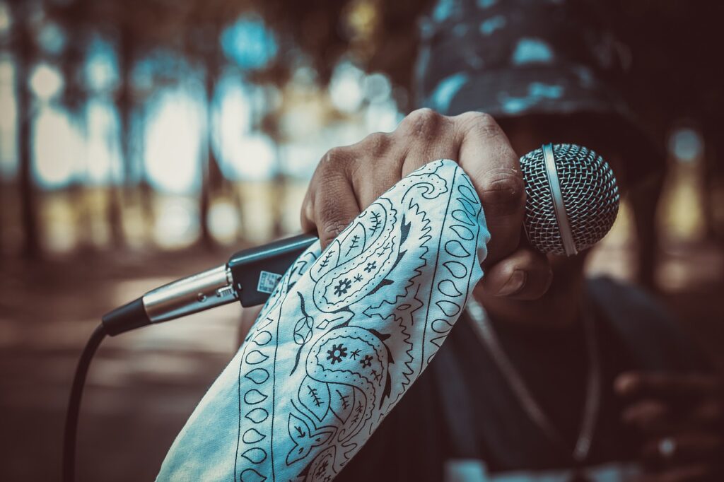Las Vegas Rapper Drops Clues in Music Video, Gets Arrested - Middle ...